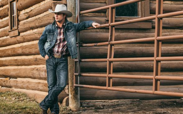 Apparel | Shipton's Big R